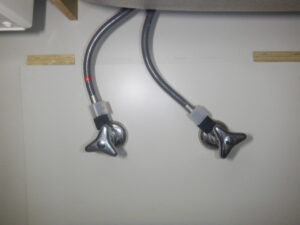 MYM FA237-047【ｶｰﾄﾘｯｼﾞ交換、本体取り外し方・後継品・代替品へ交換】ｷｯﾁﾝ台付ｼﾝｸﾞﾙﾚﾊﾞｰ水栓＜水が止まらない＞修理方法 ※ﾄｽﾃﾑ製ｷｯﾁﾝ | あなたにも出来るか ...