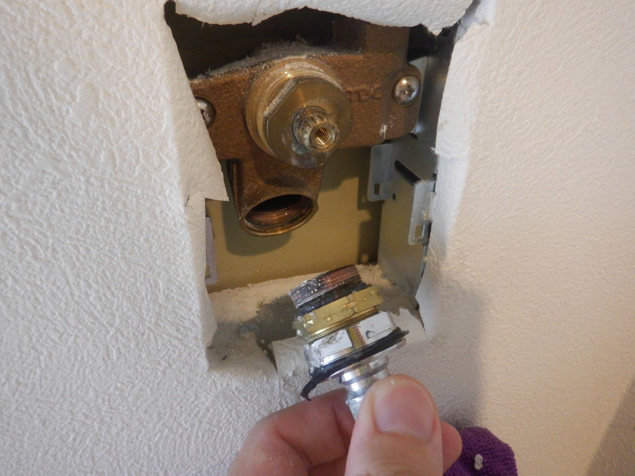 ﾀﾌﾞﾁ(TBC）SP1100S【ｶﾌﾟﾗｰｾｯﾄ交換、ｶｰﾄﾘｯｼﾞ交換】 洗濯水栓(埋込式）ﾌﾗｯﾄｼﾘｰｽﾞ 修理方法 | あなたにも出来るかも？水道修理のブログ