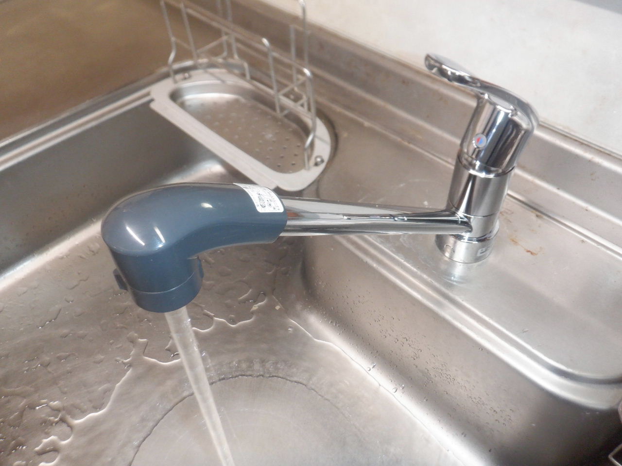 TOTO TKHG31PBR【本体取り外し方、ｶｰﾄﾘｯｼﾞ交換方法】台付ｼﾝｸﾞﾙﾚﾊﾞｰ水栓（ｼｬﾜｰ切替えﾀｲﾌﾟ）＜水が止まらない。本体継ぎ目から水漏れ＞修理方法 | あなたにも出来る ...