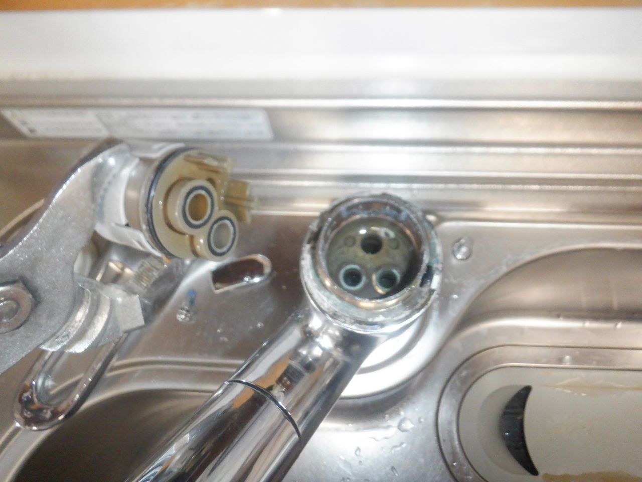 INAX JF-2450SX(JW) 【ﾊﾞﾙﾌﾞｶｰﾄﾘｯｼﾞ交換、ｼｬﾜｰﾎｰｽ交換方法】浄水器内蔵ｼﾝｸﾞﾙﾚﾊﾞｰ水栓